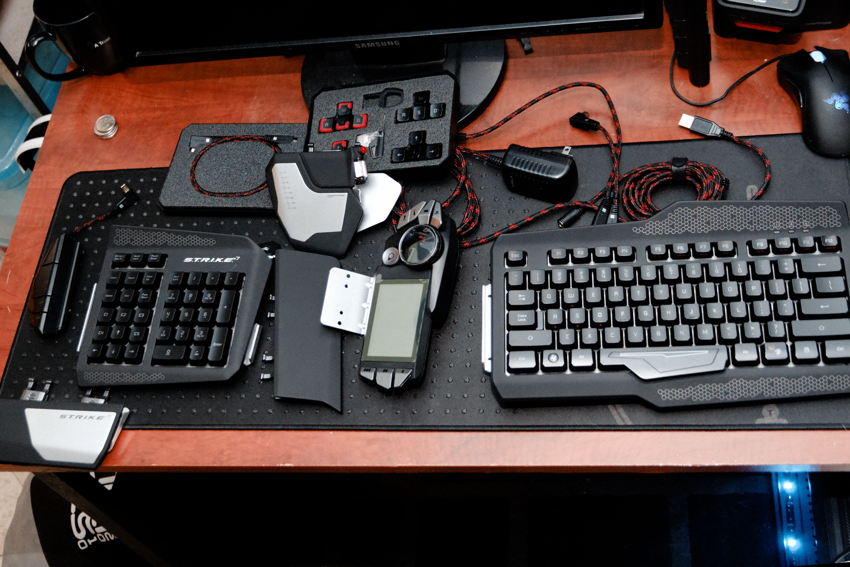 Mad Catz S T R I K E 7 Gaming Keyboard Is Totally Over The Top Icrontic Mad Catz S T R I K E 7 Gaming Keyboard Is Totally Over The Top Icrontic